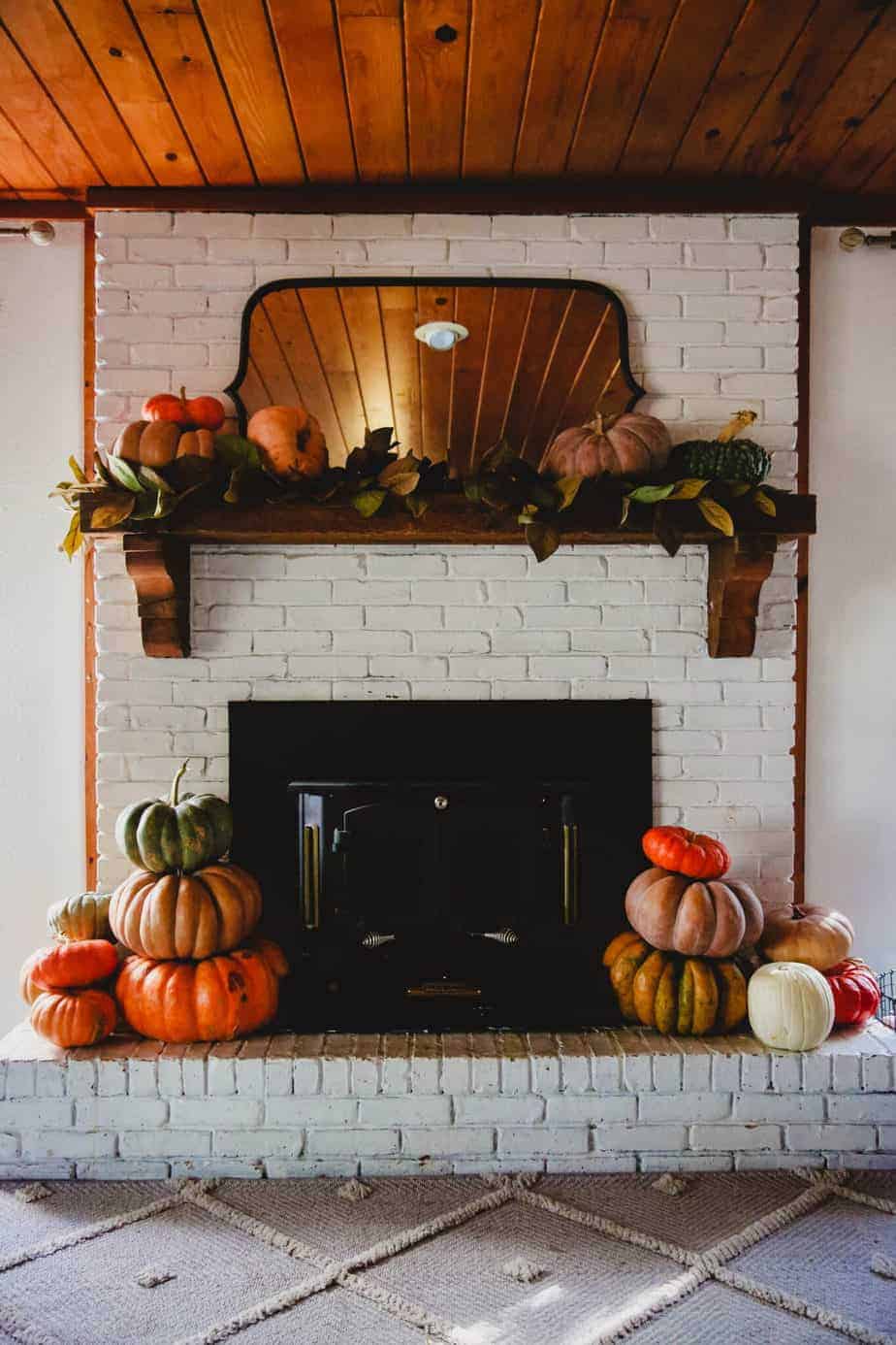 Fall Farmhouse Decor - The Vanilla Tulip