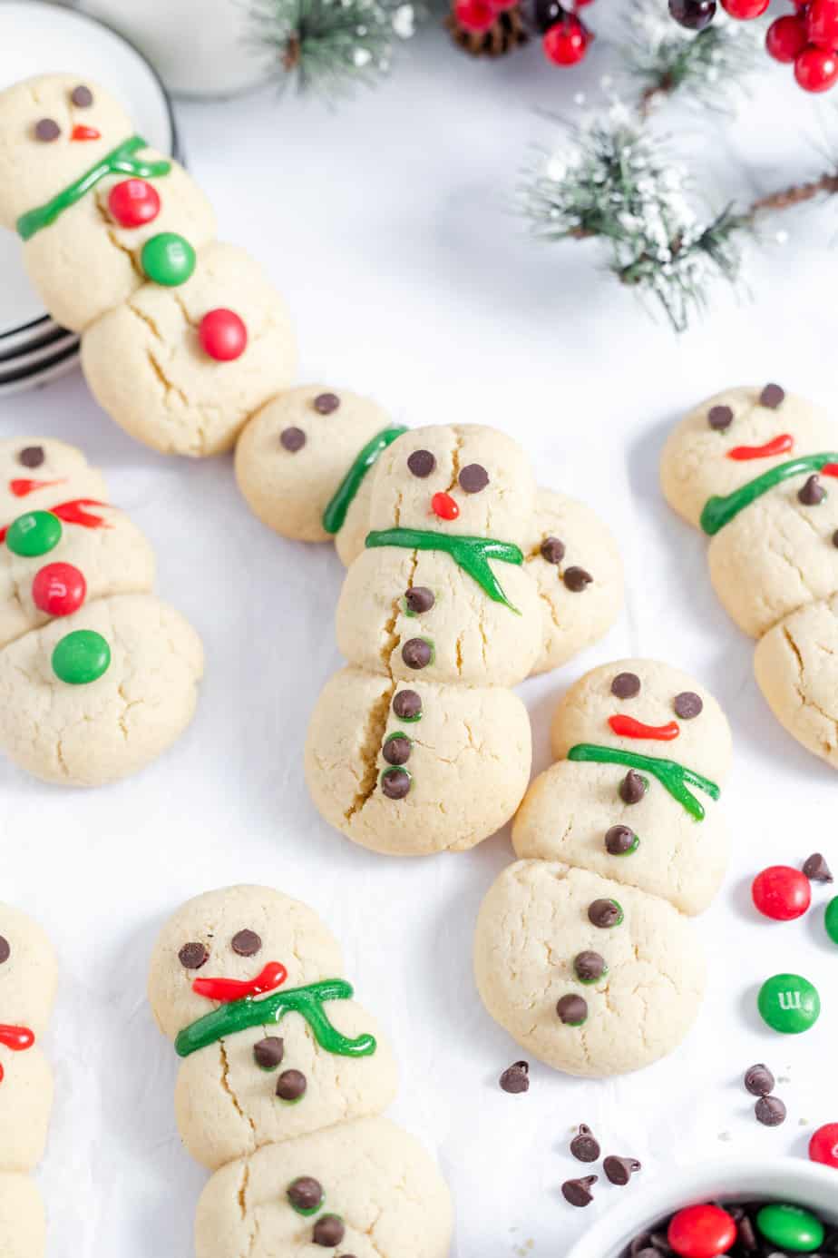 Snowman Cookies - The Vanilla Tulip