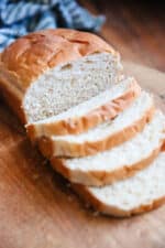 Easy Sandwich Bread Recipe - The Vanilla Tulip