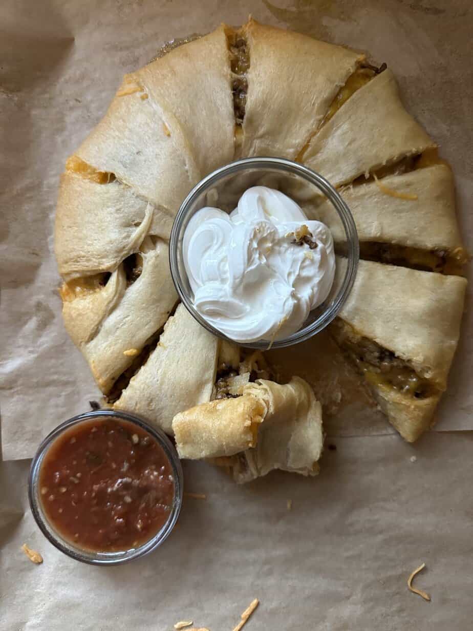 Dutch Oven Crusty Bread - The Vanilla Tulip